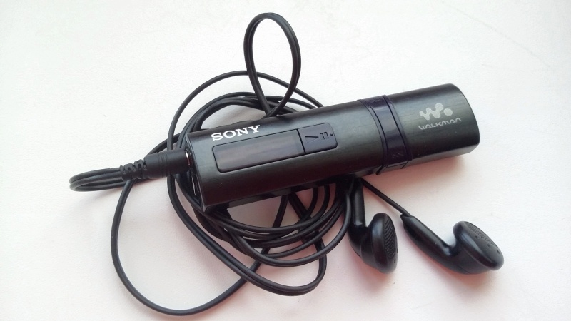 Обзор от покупателя на Цифровой MP3-плеер Sony NWZ-B183F 4Gb черный ...