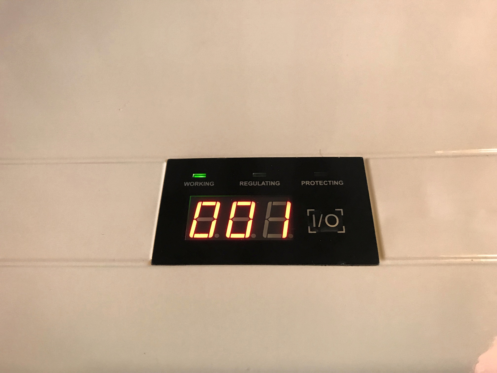 Обзор от покупателя на Стабилизатор напряжения SVEN AVR SLIM-2000 LCD ...