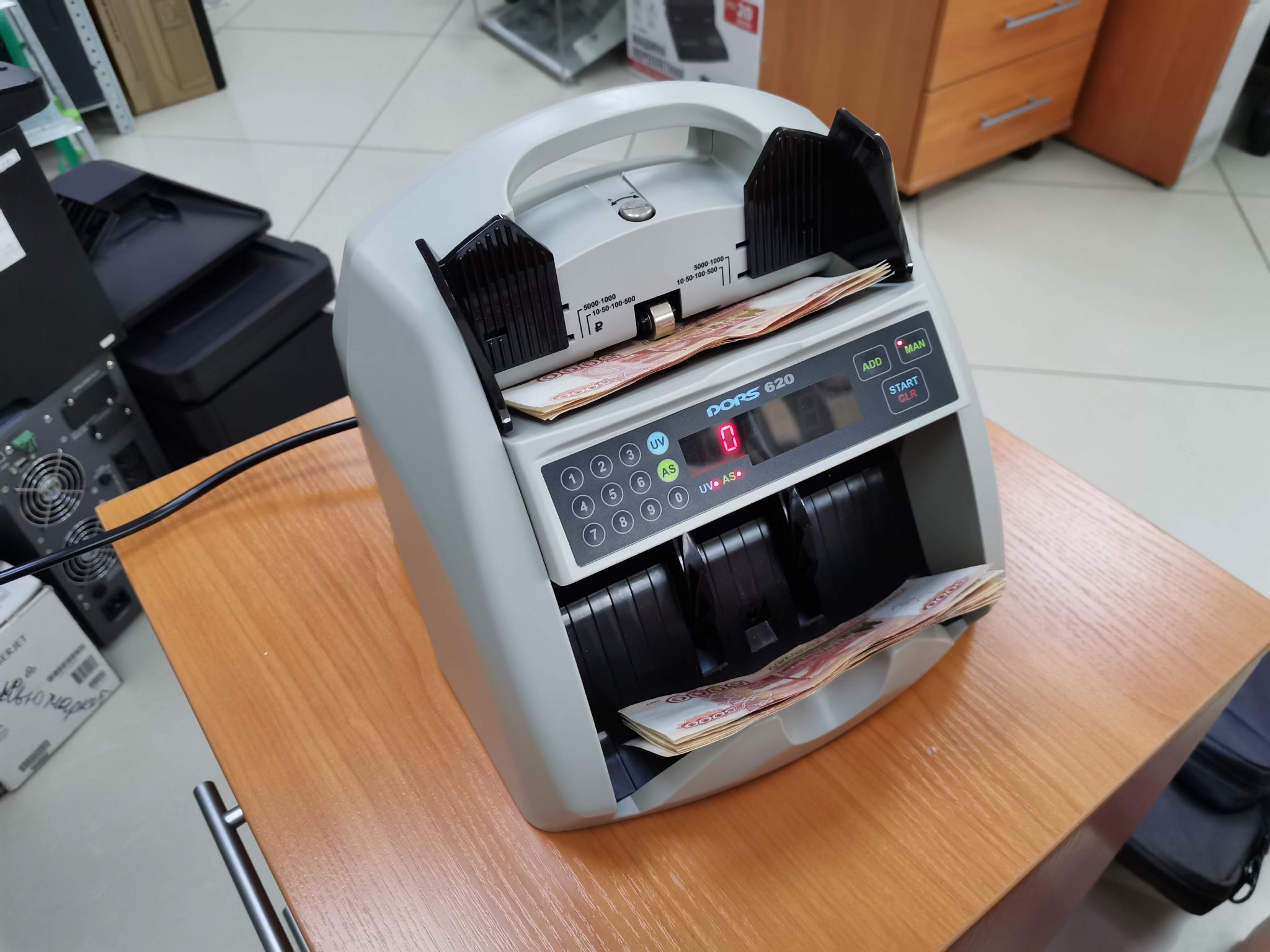 Счетчик банкнот DORS 620 (с антистокс контролем) FRZ-025281 — купить по низкой цене в интернет ...