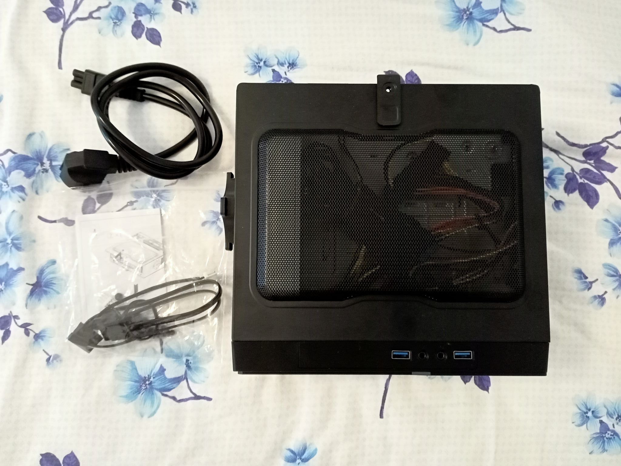 Корпус Foxline FL-BQ5 mITX 220W TFX FL-BQ5-FLX220-U32 — купить в ...