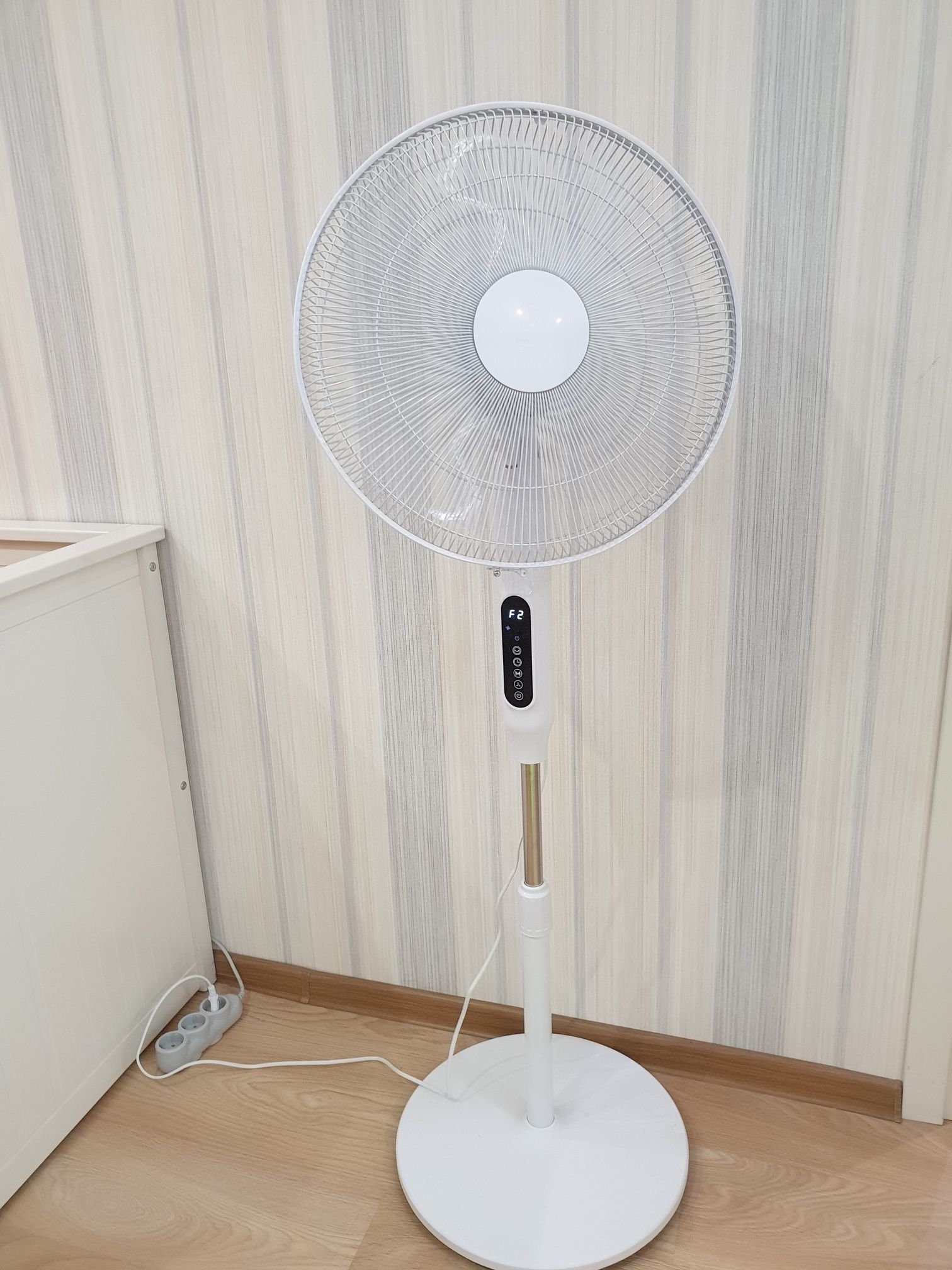Вентилятор напольный Electrolux EFF-1020i — купить в интернет-магазине ...