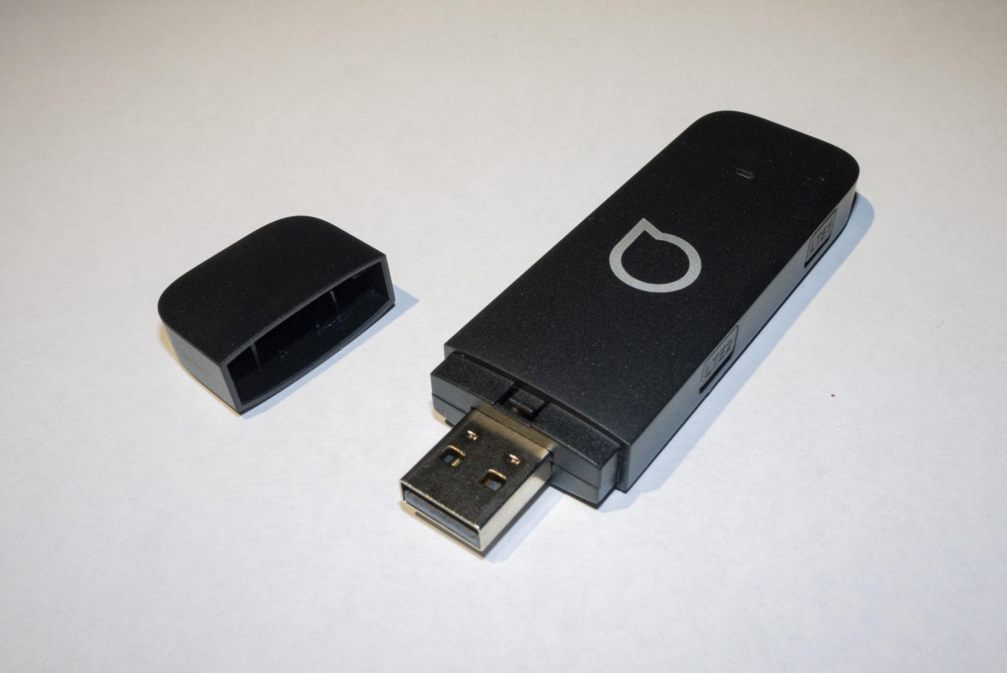 USB модем Alcatel Link Key IK41VE1 черный (K41VE1-2AALRU1) — купить в ...