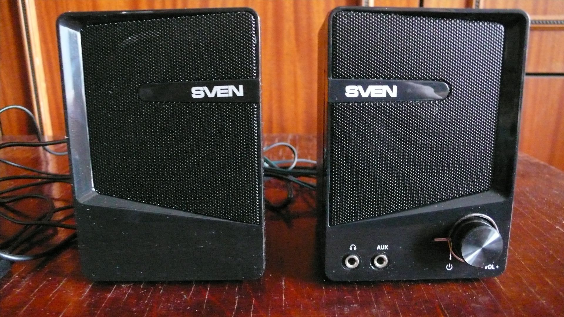 Колонки 2.0 SVEN 248 чёрный (6W, питание USB) (SV-016333) — купить в ...