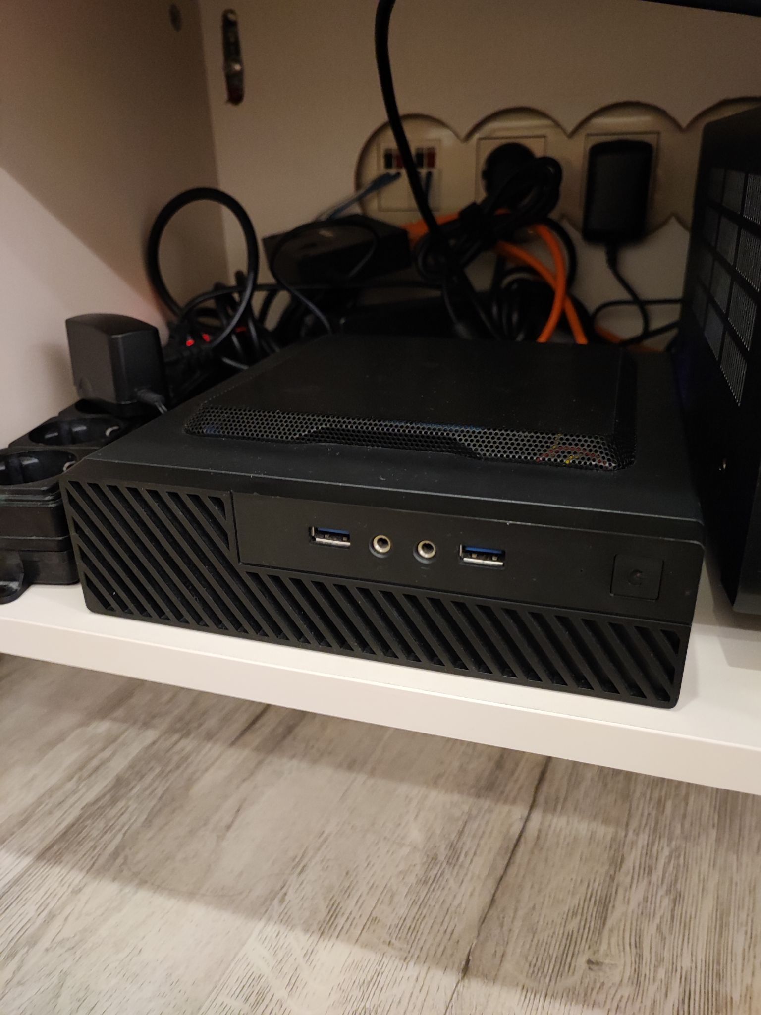 Корпус POWERMAN ME100S-BK (6133715) 120W — купить по низкой цене в ...