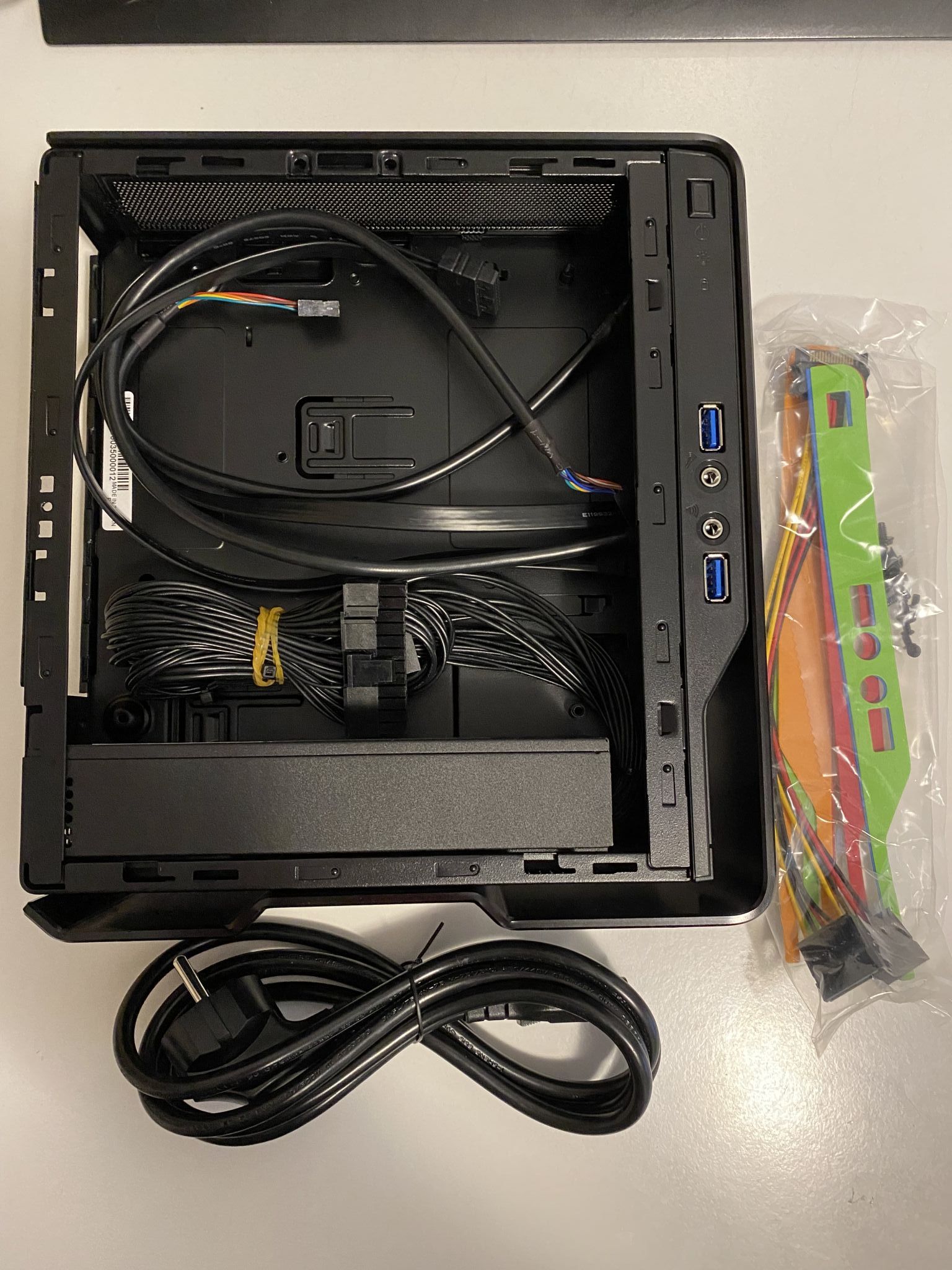 Корпус INWIN BQS696BL (Chopin) IP-AD150A7-2 6144632 — купить по низкой ...