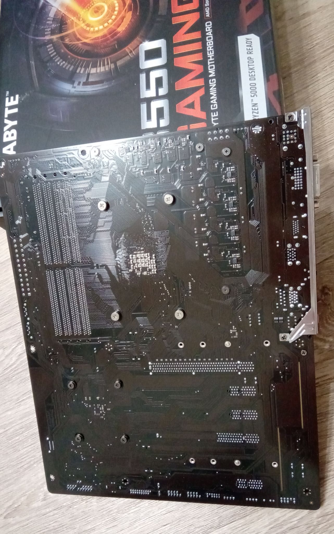 Материнская плата GIGABYTE B550 GAMING X V2 (AM4, ATX) — купить по ...