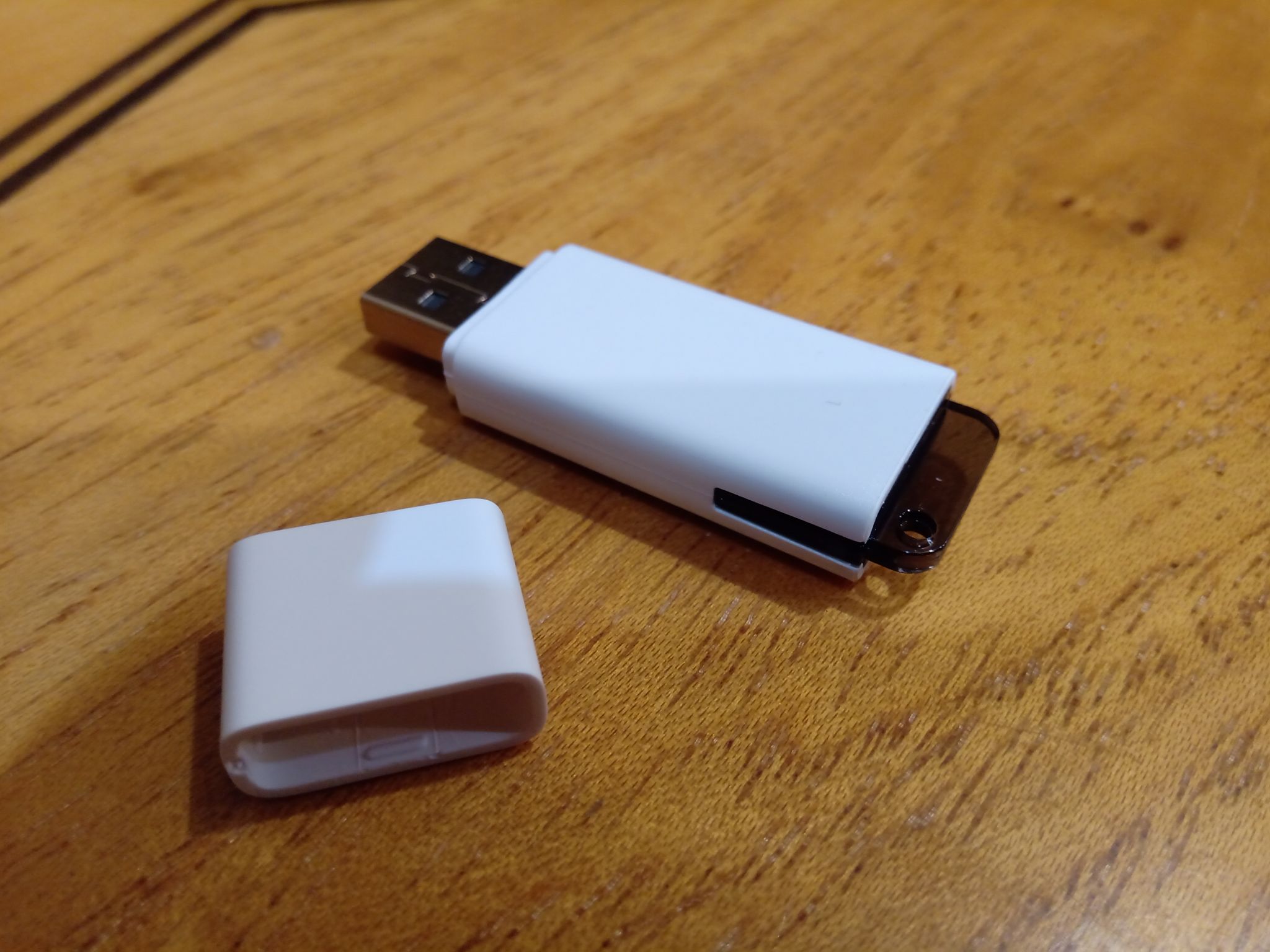 USB флешка Netac U185 128Gb white USB 2.0 (NT03U185N-128G-20WH ...