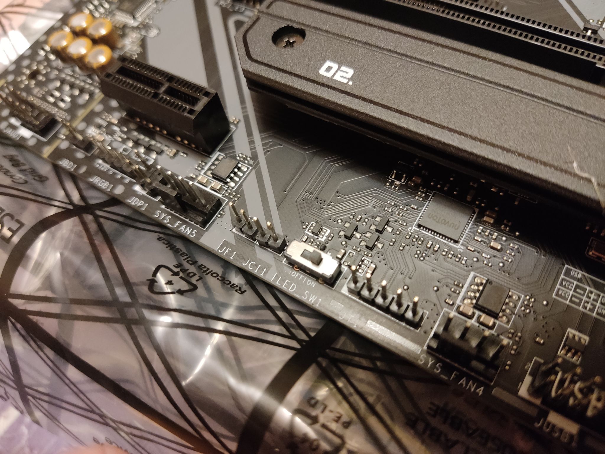 Материнская плата MSI MAG B550 TOMAHAWK MAX WIFI (AM4, ATX) — купить по ...