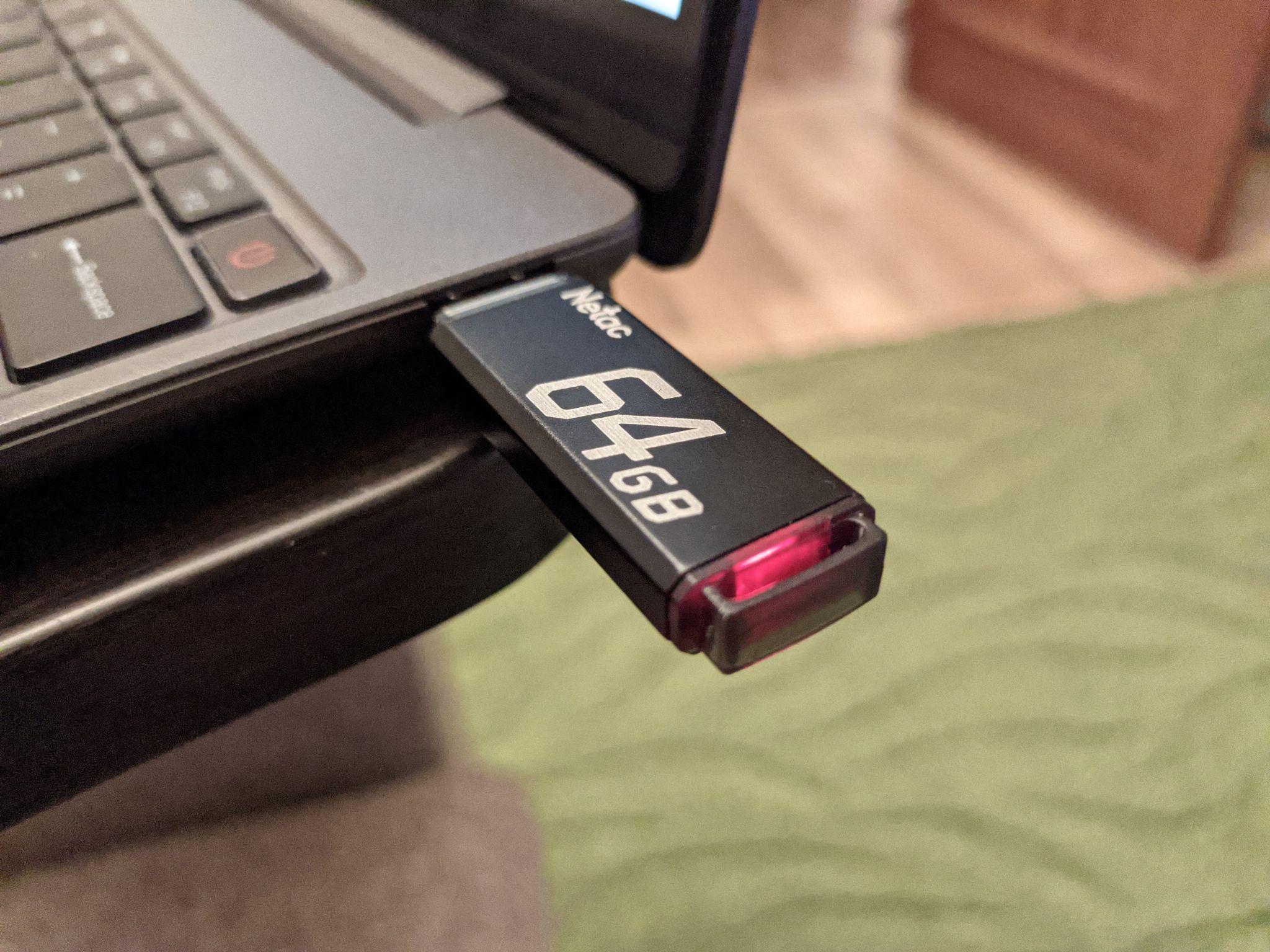 USB флешка Netac U351 64Gb black USB 3.0 (NT03U351N-064G-30BK) — купить ...