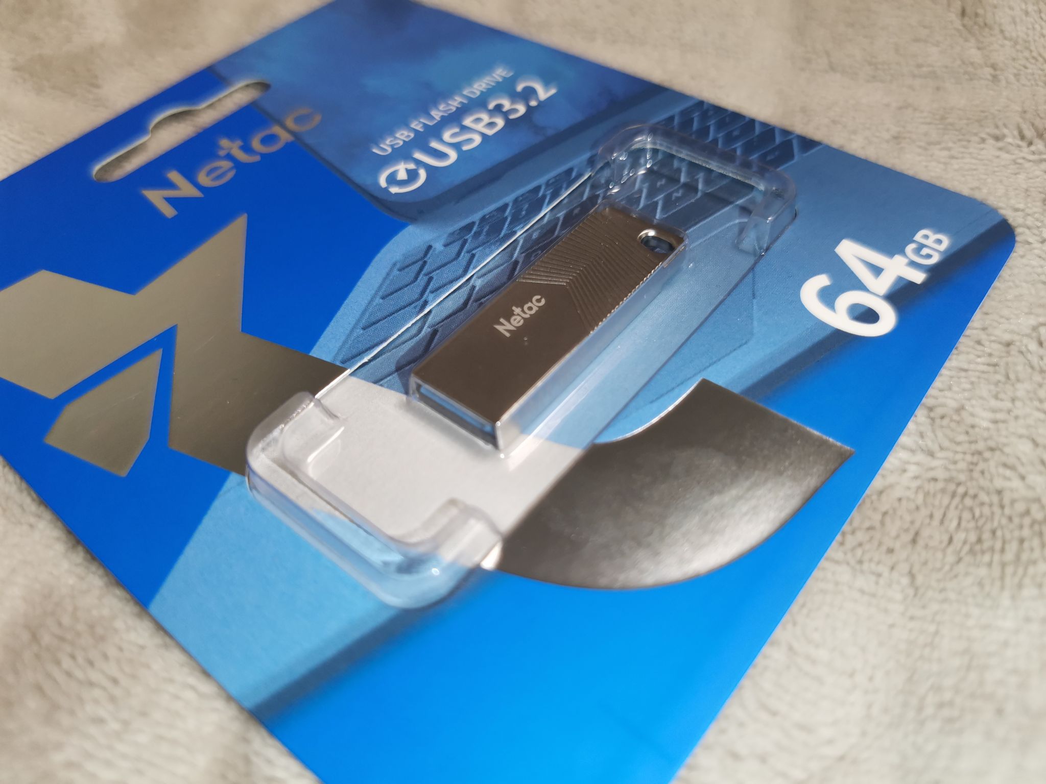 Флешка 64Gb Netac UM1 silver USB 3.2 (NT03UM1N-064G-32PN) — купить в ...