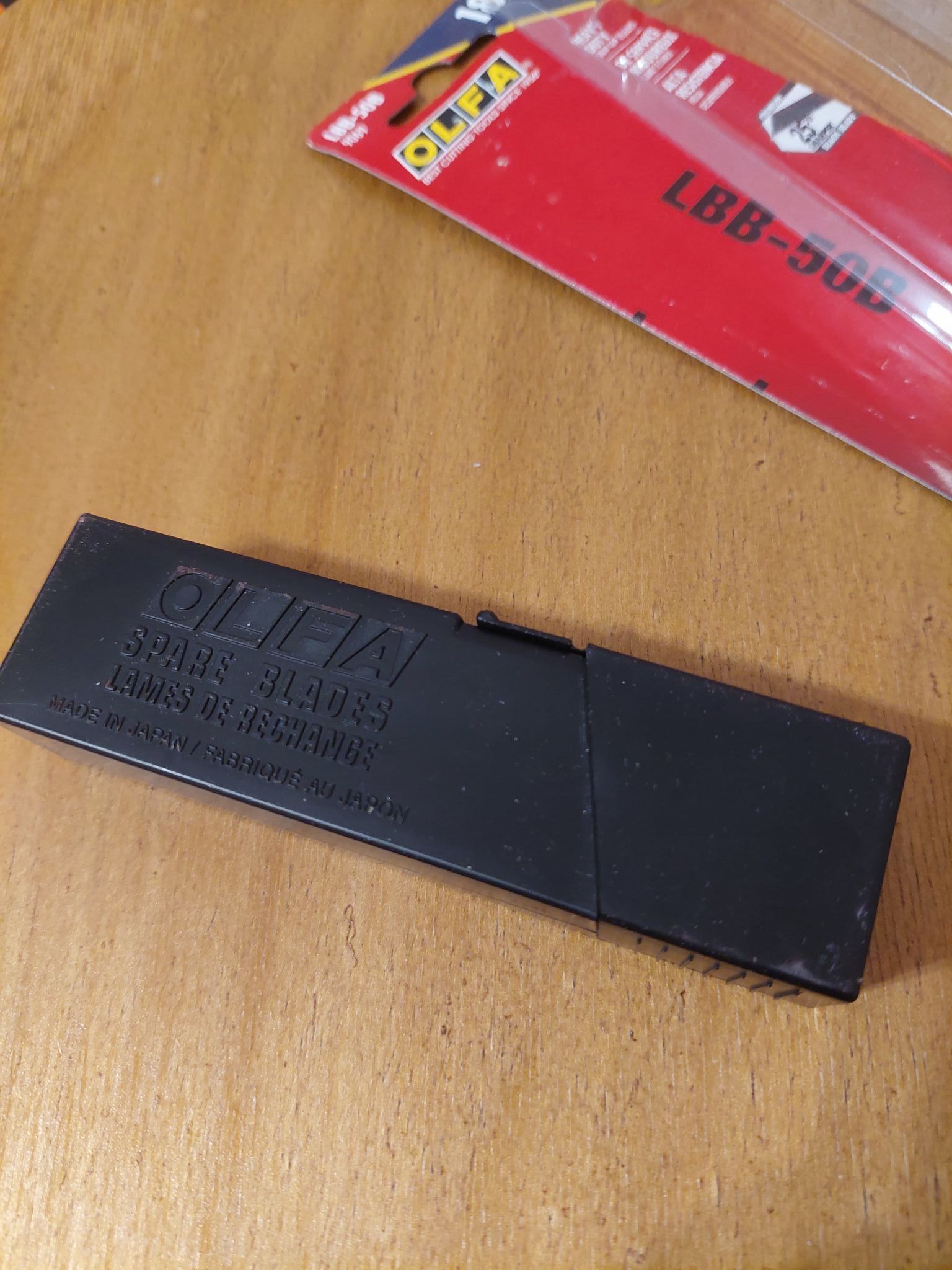 Лезвие Olfa OL-LBB-50B, BLACK MAX сегментированное, 8 сегментов, 18х100х0.5мм, 50шт — купить по ...