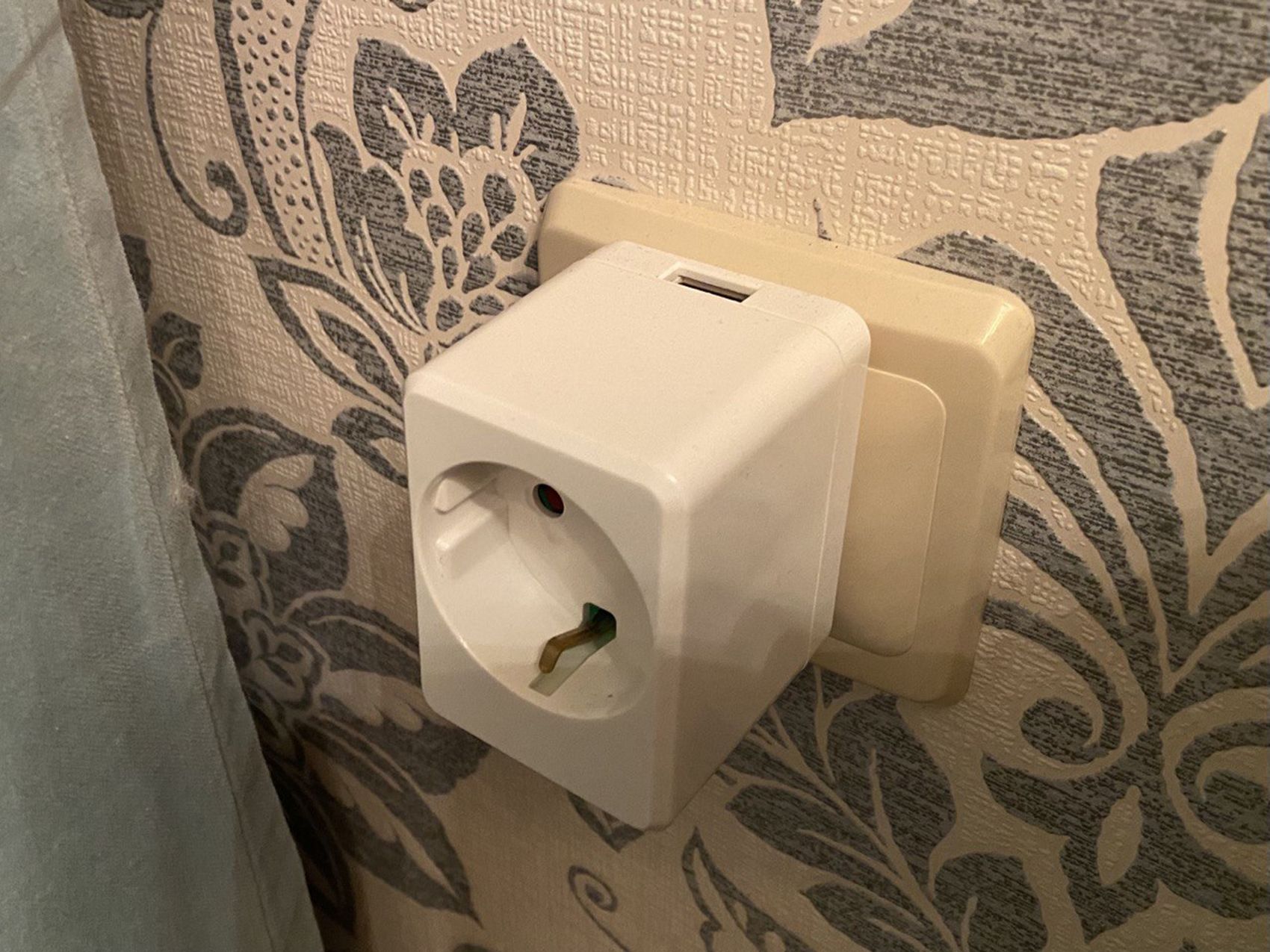 Умная розетка с USB портом HIPER Smart socket IOT P09 — купить в ...