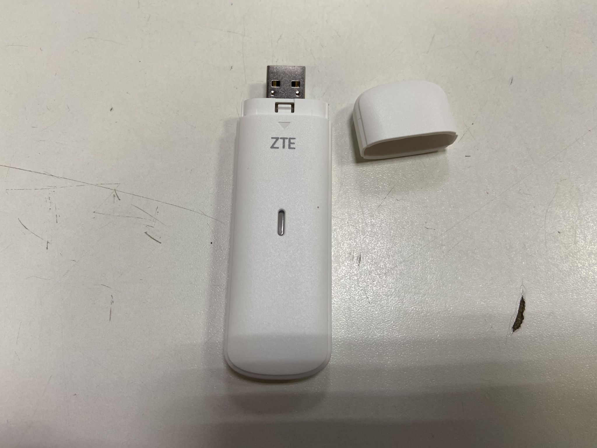 Модем ZTE MF833N белый — купить в интернет-магазине ОНЛАЙН ТРЕЙД.РУ