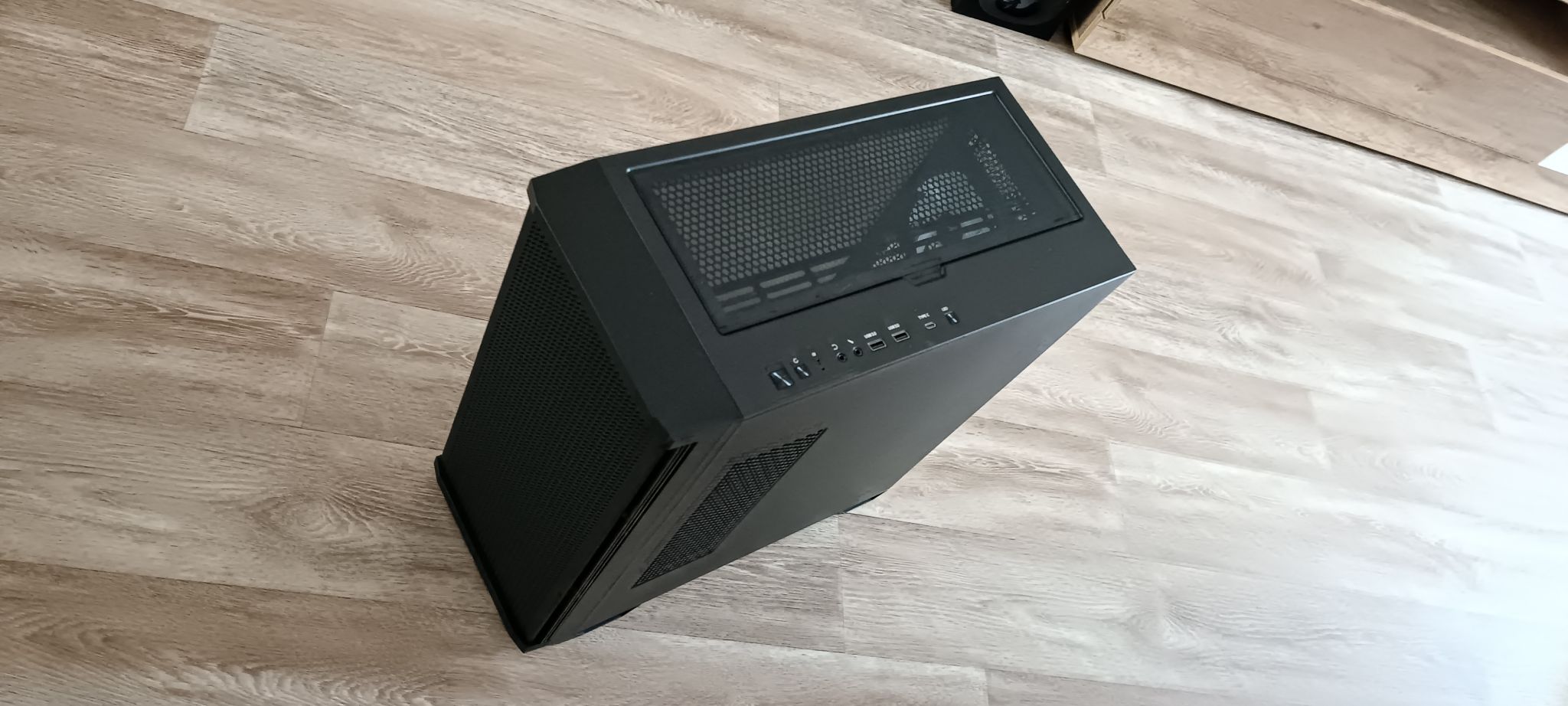 Корпус Zalman Z10 PLUS, черный — купить по низкой цене в интернет ...