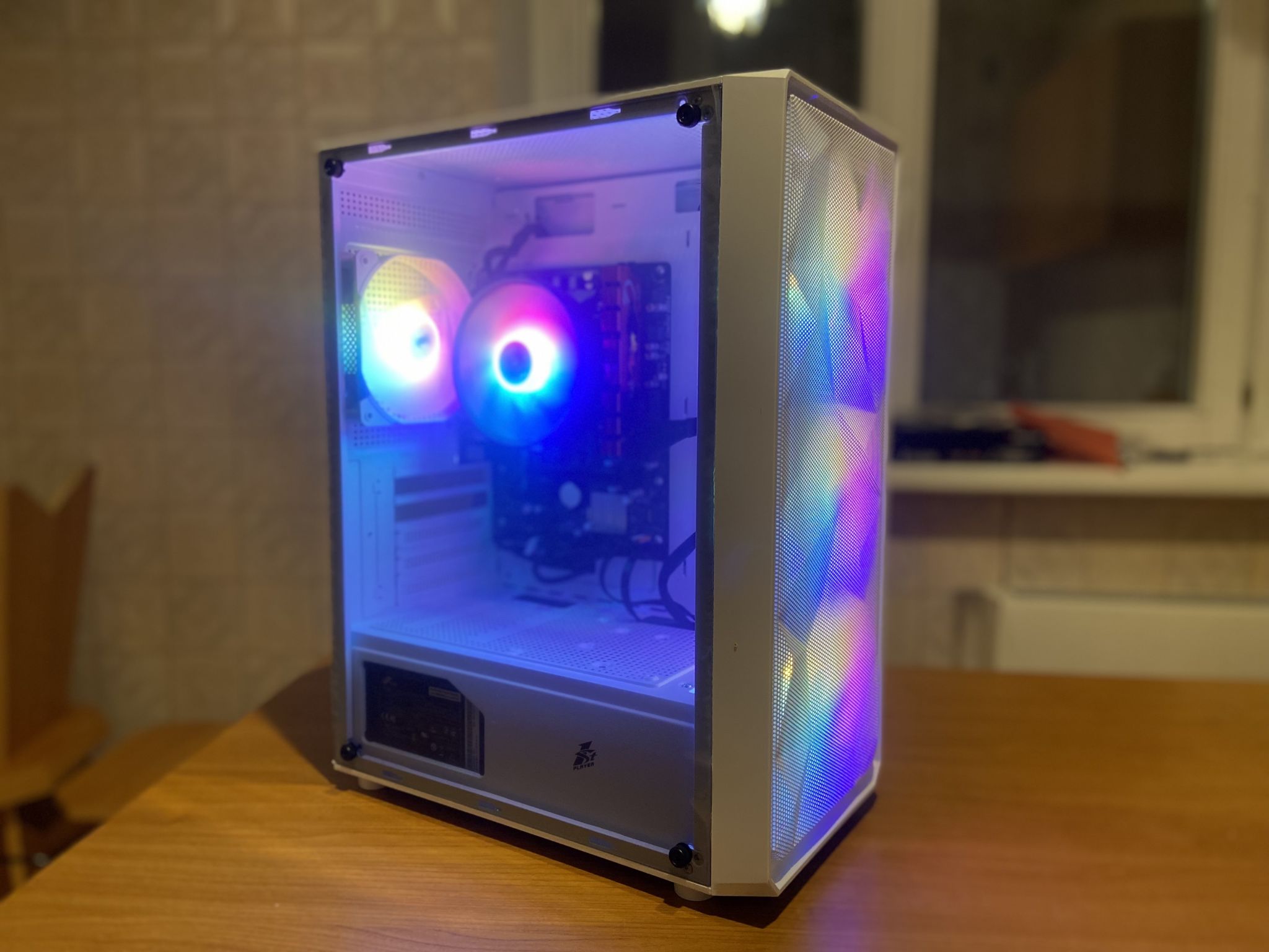Купить Корпус 1STPLAYER FD3-M White FD3-M-WH-4F1-W в интернет-магазине ...