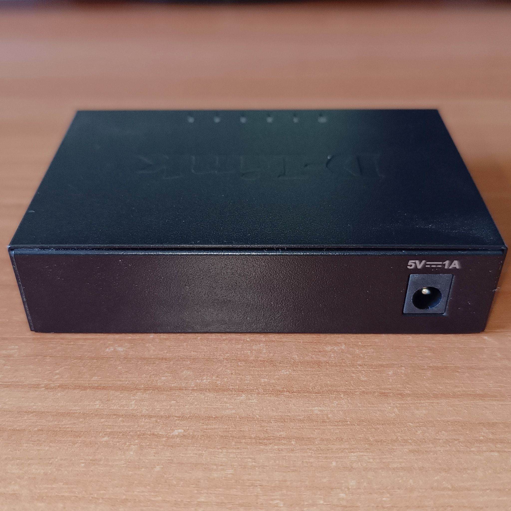 Купить Коммутатор D-Link Switch DGS-1005D/J2A в интернет-магазине ...
