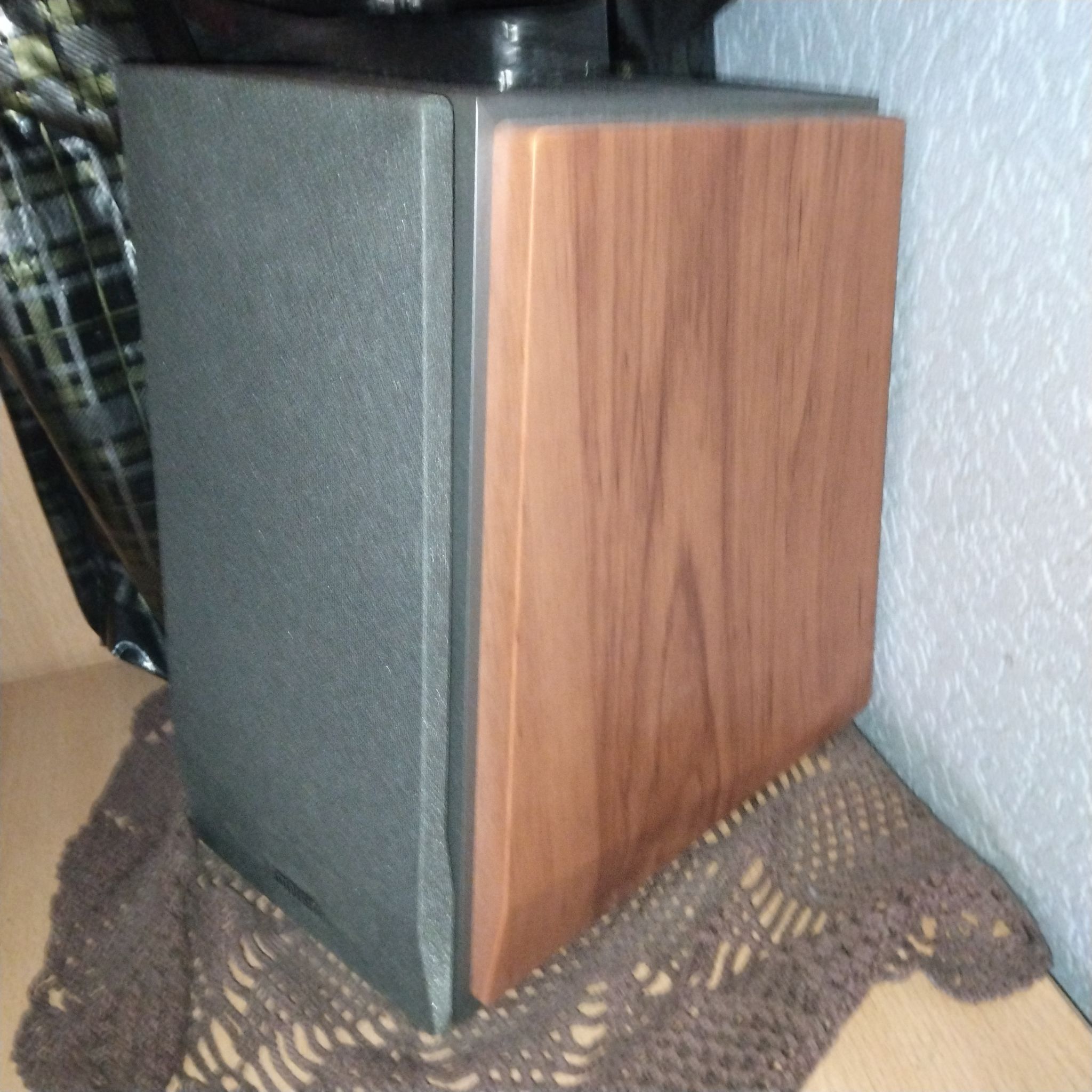 Колонки 2.0 EDIFIER R1600TIII brown (80002982) — купить по низкой цене ...