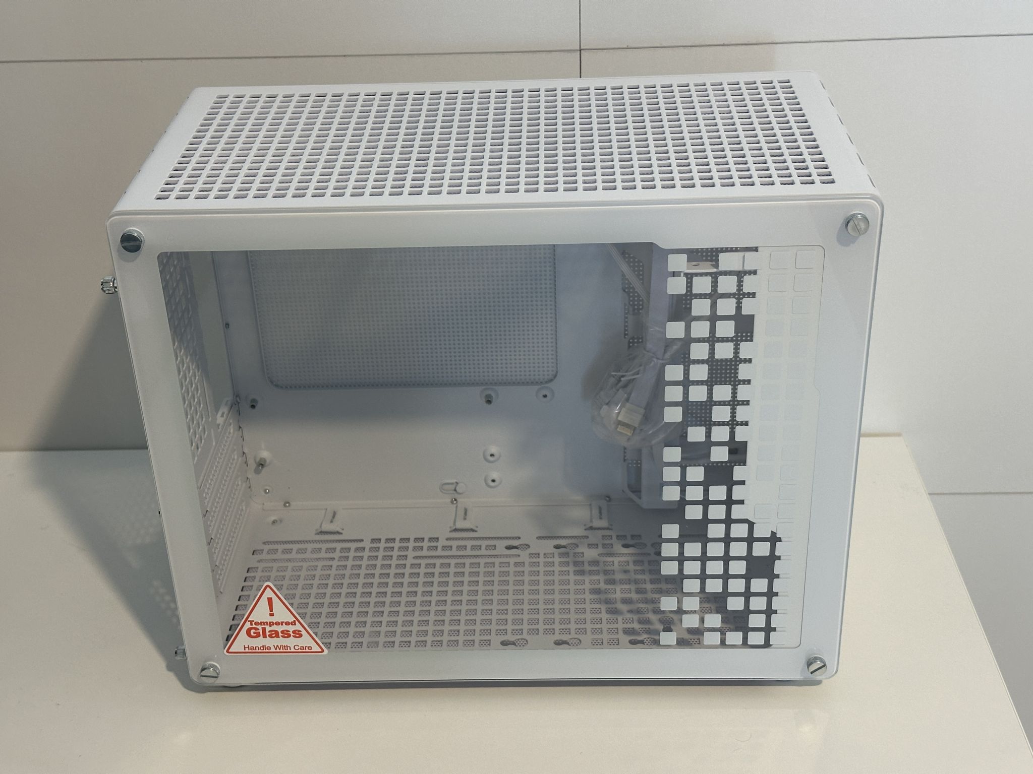 Корпус Jonsbo Jonsplus Z20 белый Jonsbo Z20 White — купить по низкой цене в интернет магазине