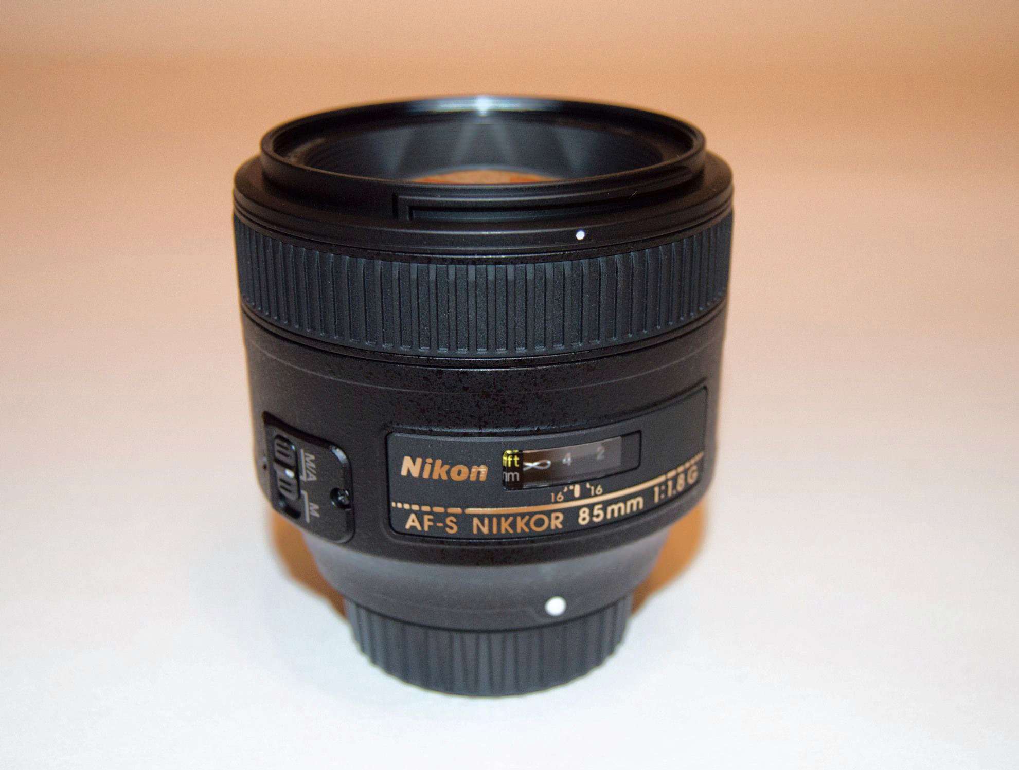 Объектив Nikon 85 mm f/1.8G AF-S Nikkor JAA341DA — купить по низкой ...