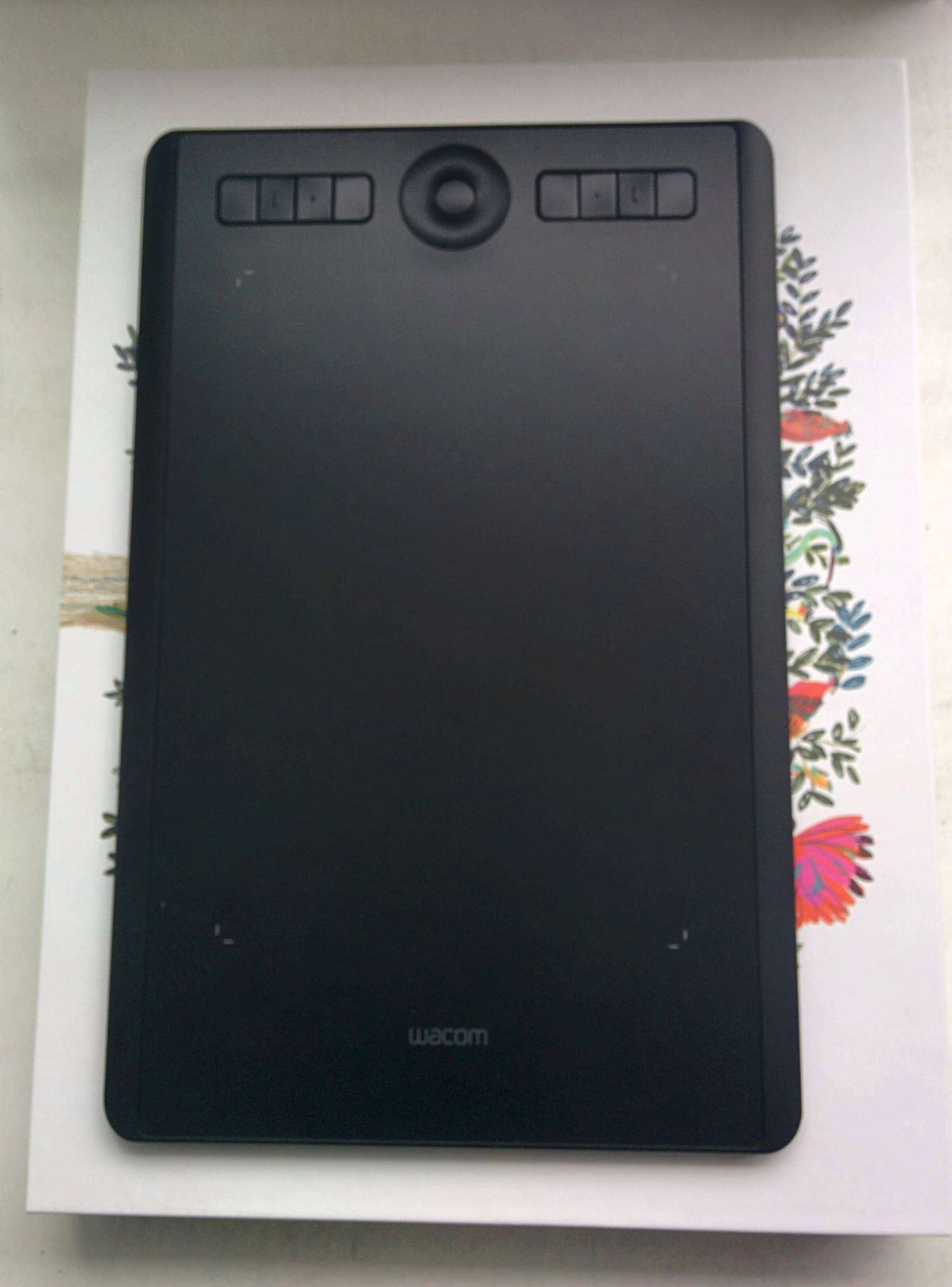 Планшет графический Intuos Pro M PTH-660-R — купить в интернет-магазине ...